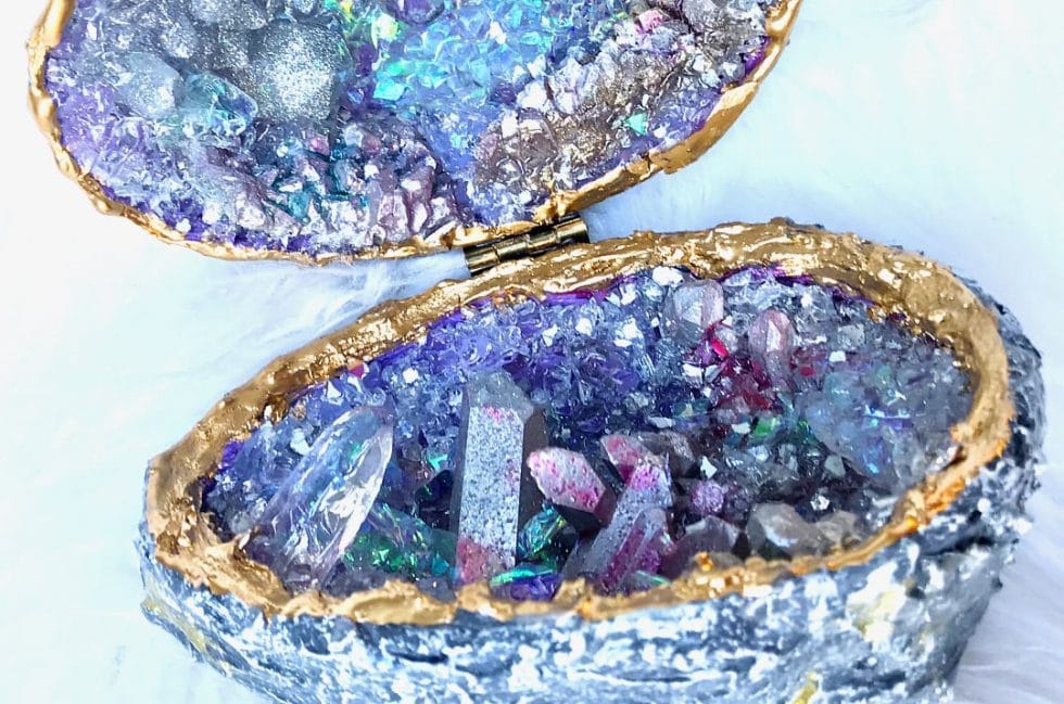 How to Color Resin – Complete Tutorial and the Best Resin Dye