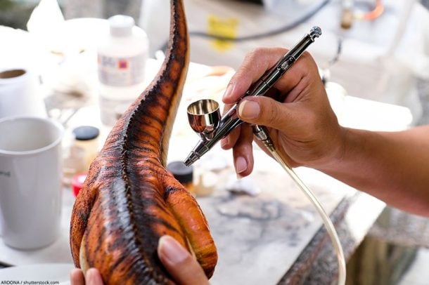 Master Airbrush Art - Best Guide to Using an Airbrush for Beginners