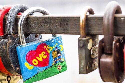 Best Marker for Metal - Finding and Using Permanent Markers for Metal