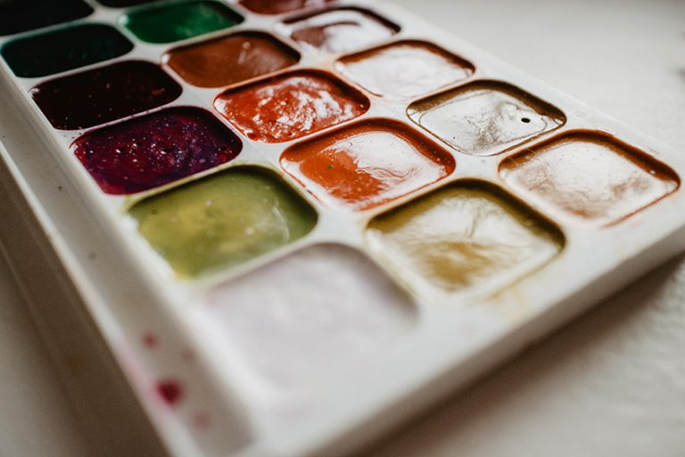 Muted Colors – Complete Guide About Desaturated Color Palette