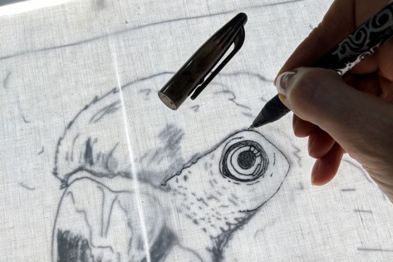 Tracing Pictures - How to Trace a Picture With Different Methods