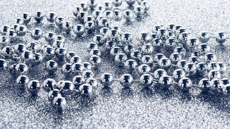 Silver Color – What Colors Match with Silver?