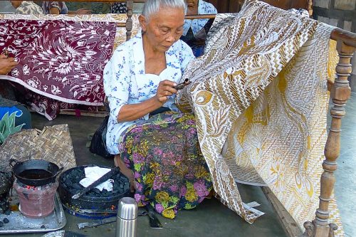 Batik Art - A Guide to the Art of Indonesian Wax-Resist Dyeing