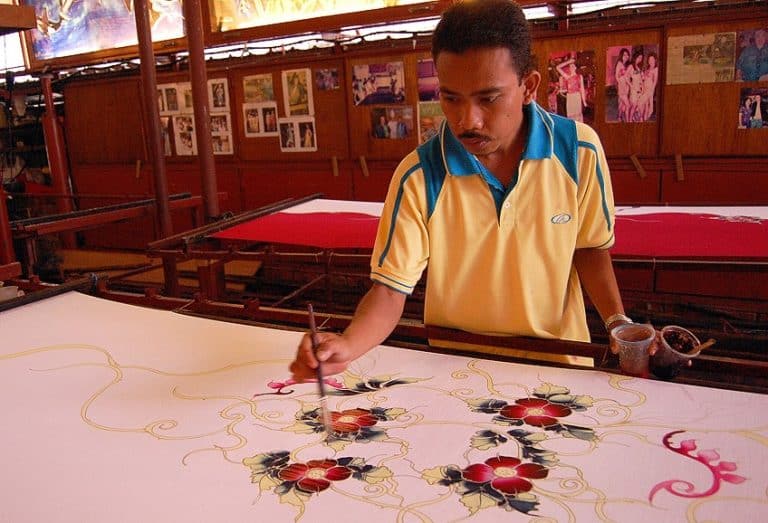 Batik Art - A Guide to the Art of Indonesian Wax-Resist Dyeing