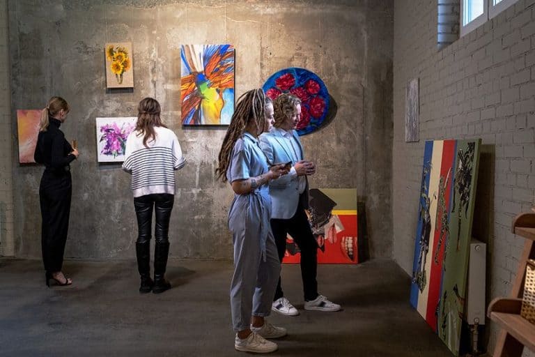 What Is an Art Gallery? - Types of Art Galleries vs. Museums